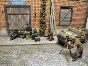 WWII British & Commonwealth War Correspondent Model Set – Welcome to ...